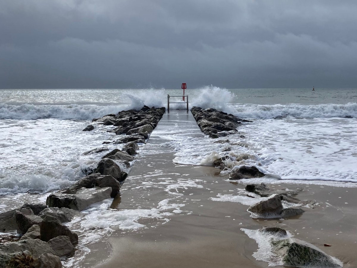 101 Things to do in Bournemouth – Branksome Chine Beach – Jane's ...