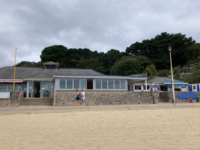 101 Things to do in Bournemouth – Alum Chine Beach – Jane's Midlife Journey